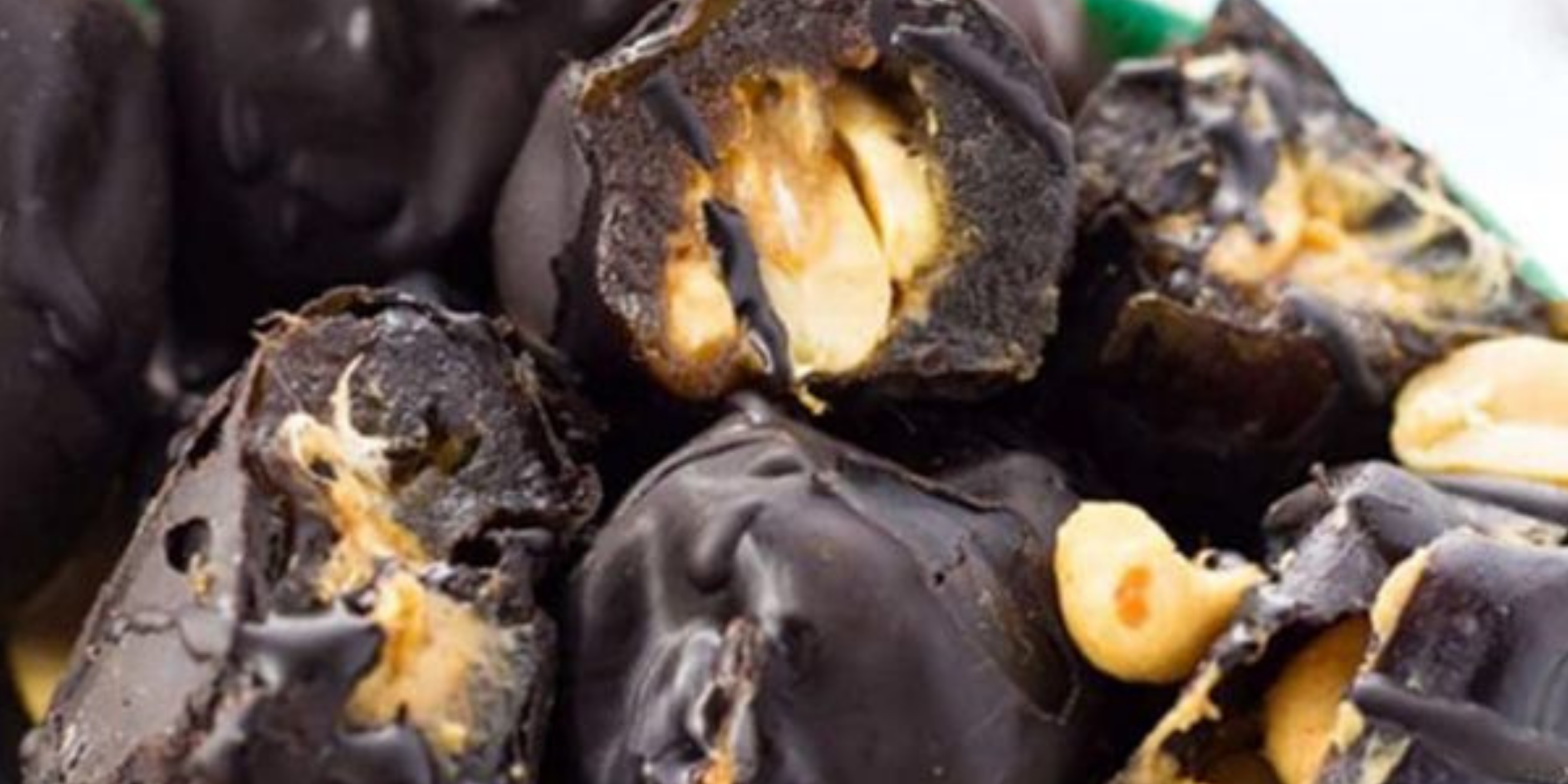 High Protein Low Carb Snickers Dates – Protein Milkshake